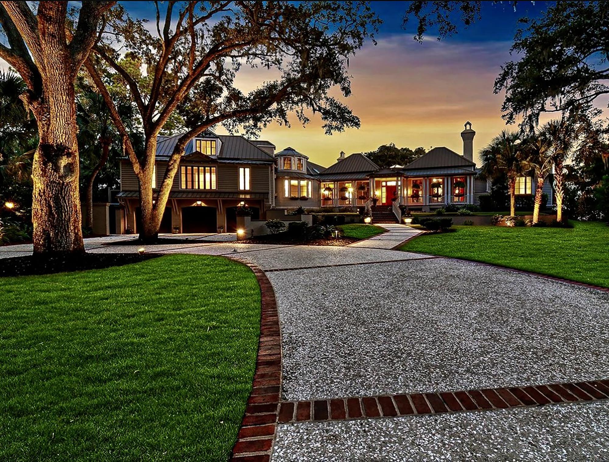 Bringing the Night to Life: Outdoor Lighting Design with NiteLites